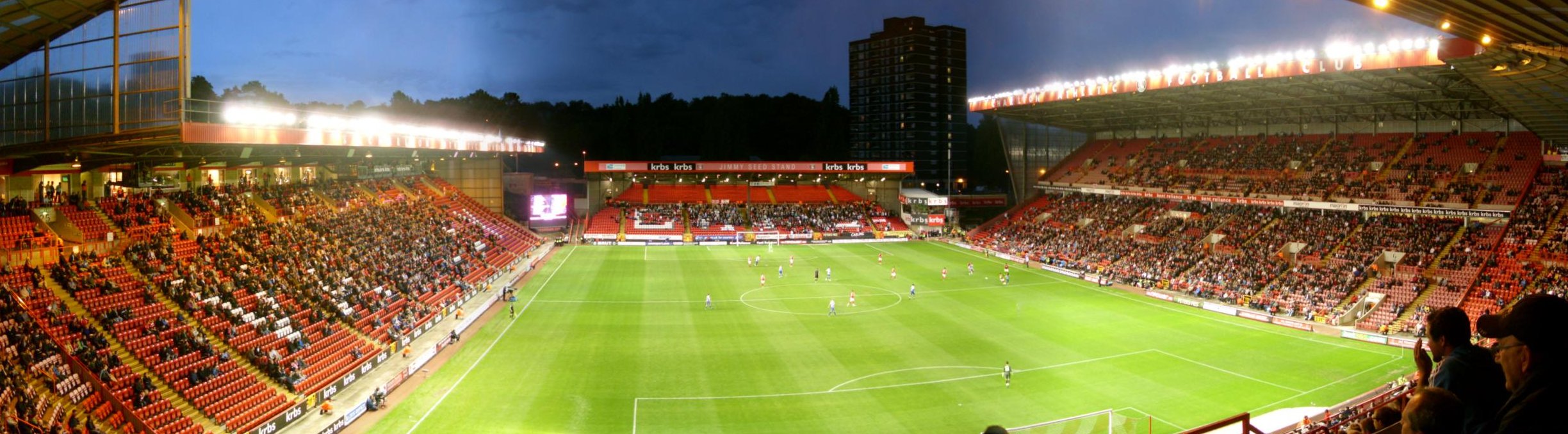 Charlton Athletic (The Valley) - Dan and the 92