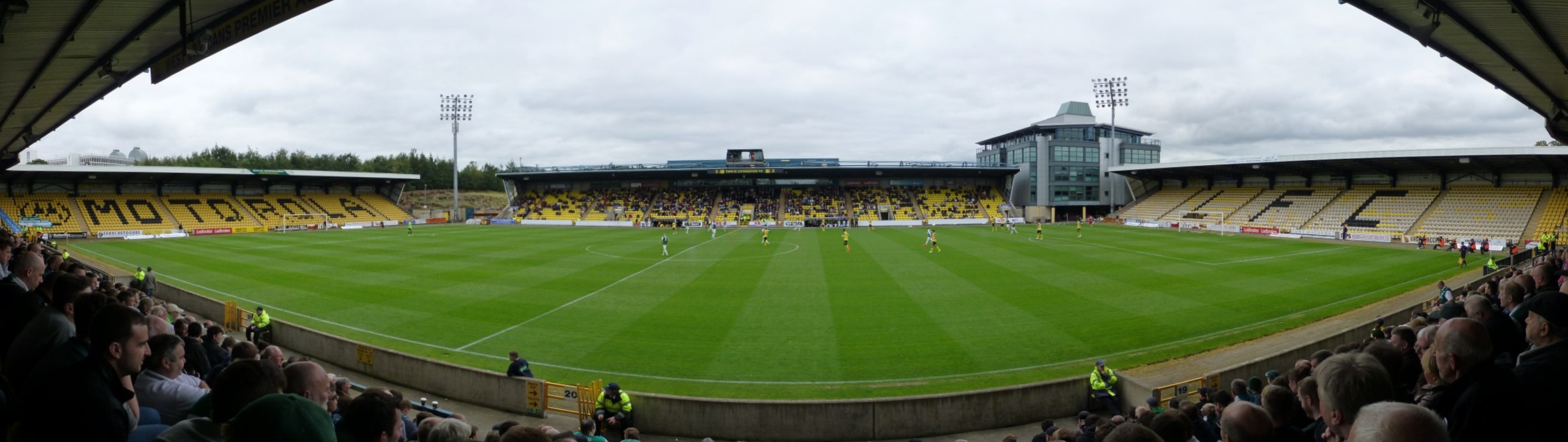 Livingston (Almondvale Stadium) - Dan and the 92